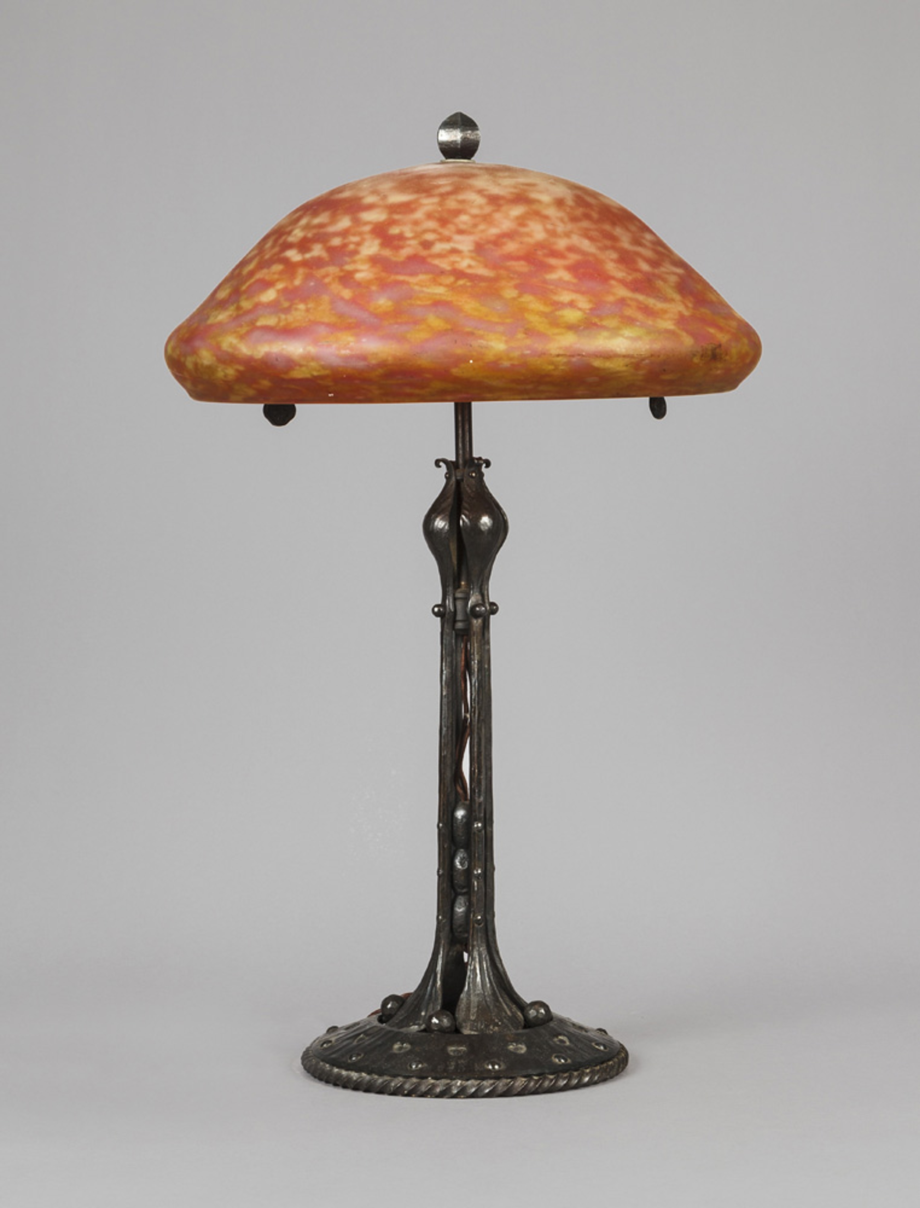 Lampe de table signé Daum et Nancy au piètement… | Piguet